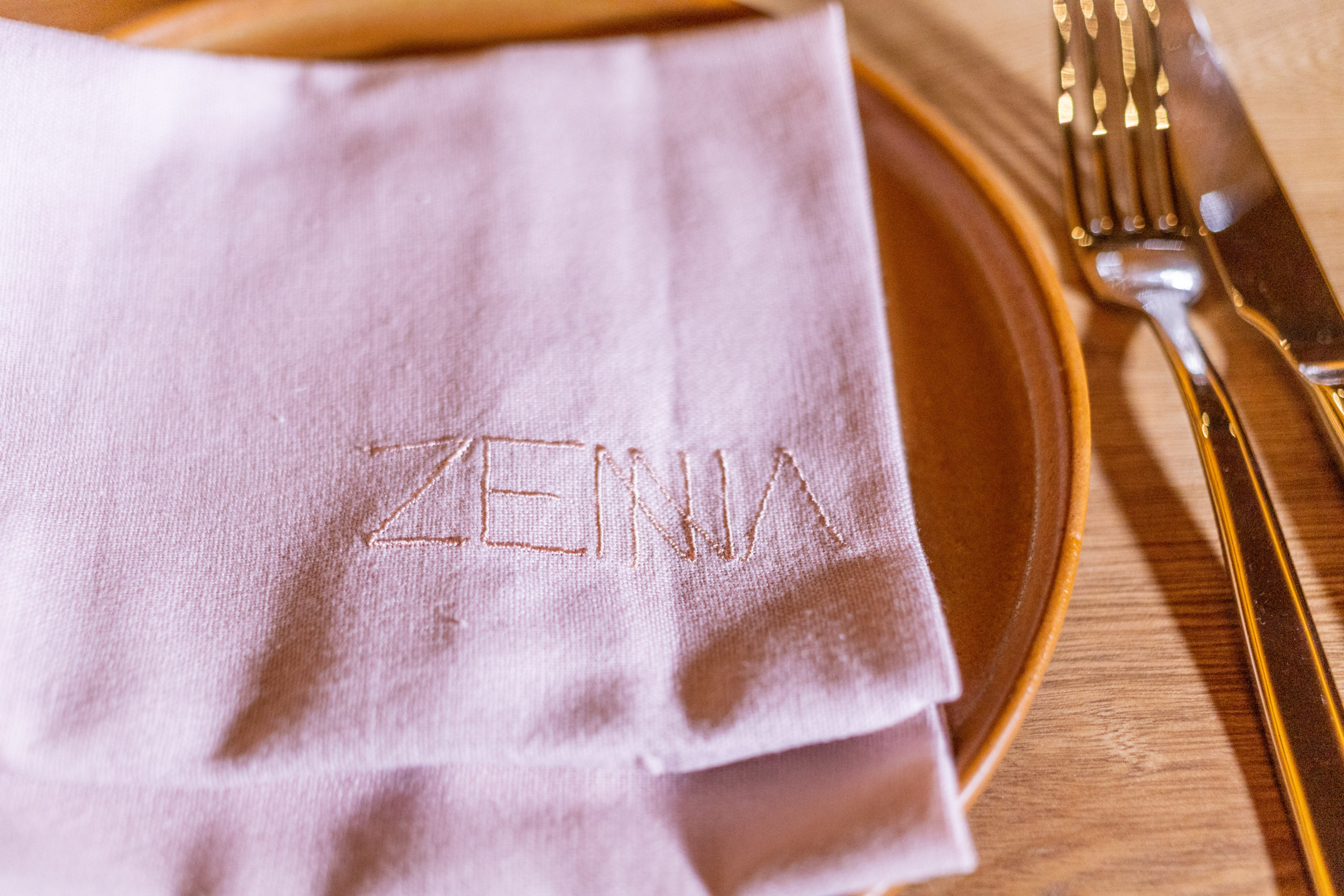 Zenna, promete llevar a los comensales a un emocionante viaje culinario ...